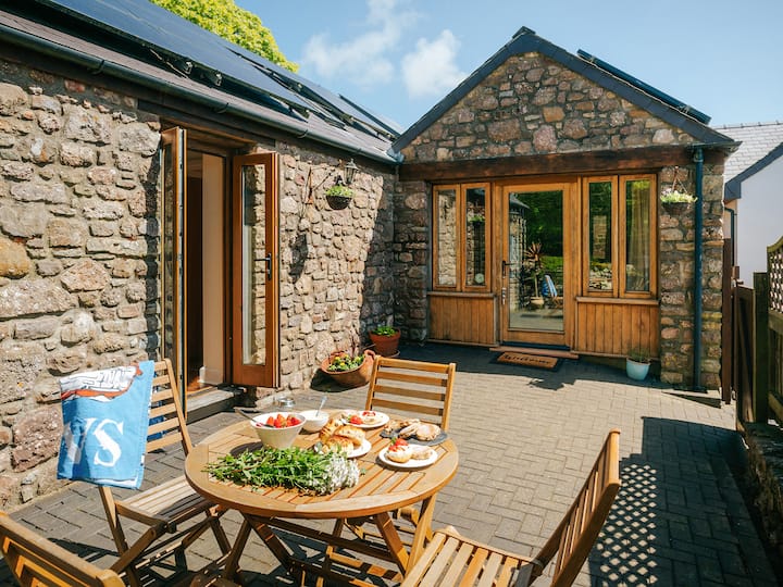 Cob Cottage - Rhossili