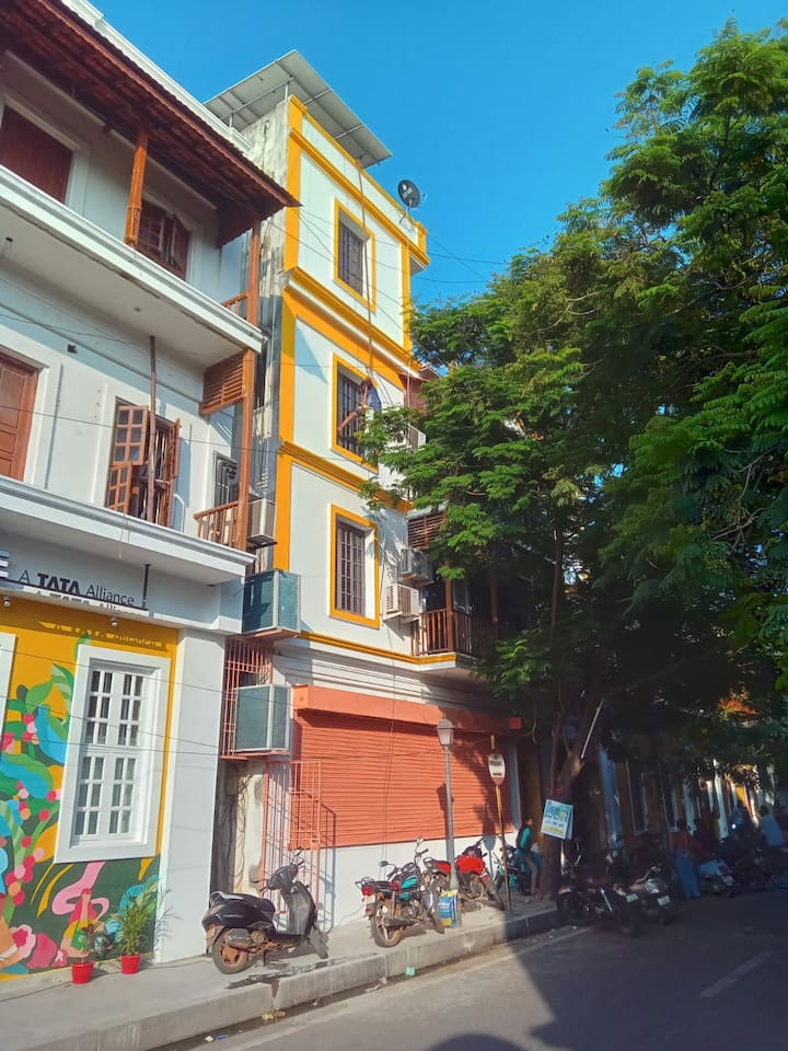 Bussy Bnb
3 Bhk, 30mts To Rock Beach, Puducherry - Pondichéry