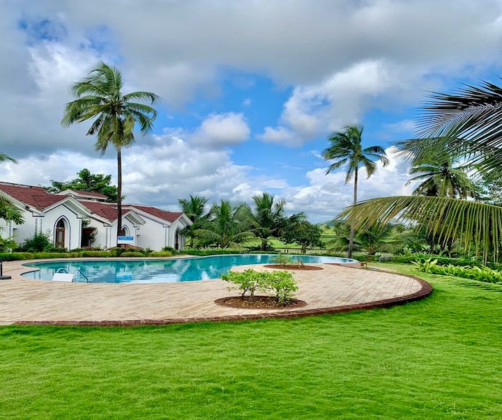 Spacious 2bhk Duplex With Pool, 5 Min To Thalassa - Goa
