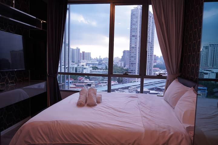 Luxury Condo Close To Bts Phakanong - Thailand