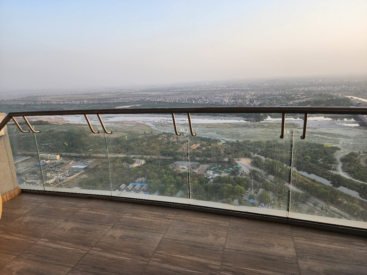Supernova Spira Studio -High Flr Awesome RiverView - Flats for Rent in ...