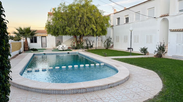 Cozy Apartment Overlooking Cabo Roig Strip - Cabo Roig