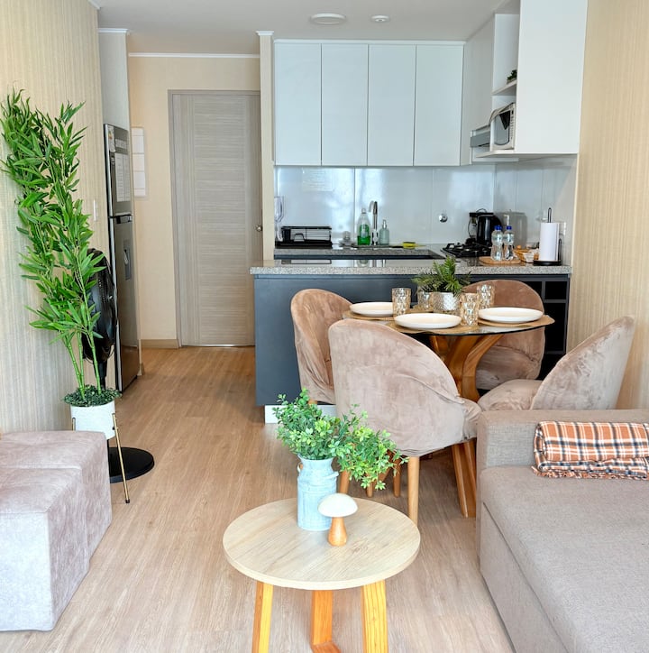 Near San Isidro Apt | Fast Wifi, Pool & Parking - Perù