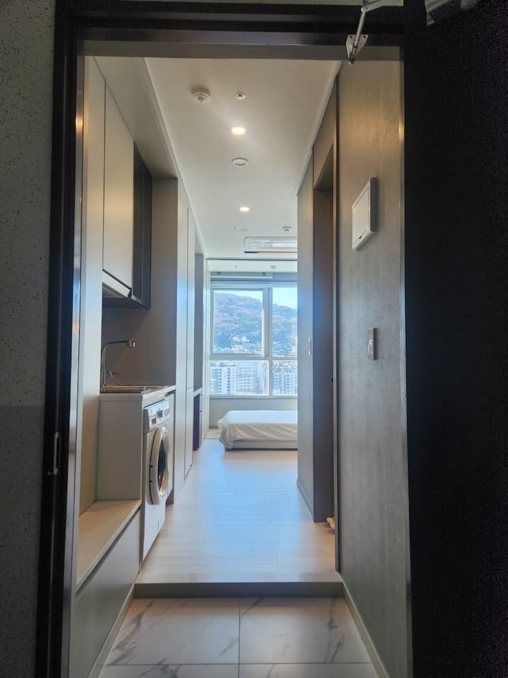 :남포신축중심가 레지던스:온돌가능 자갈치역 3번출구 1분컷 뷰맛집 숙소 1806 - Busan