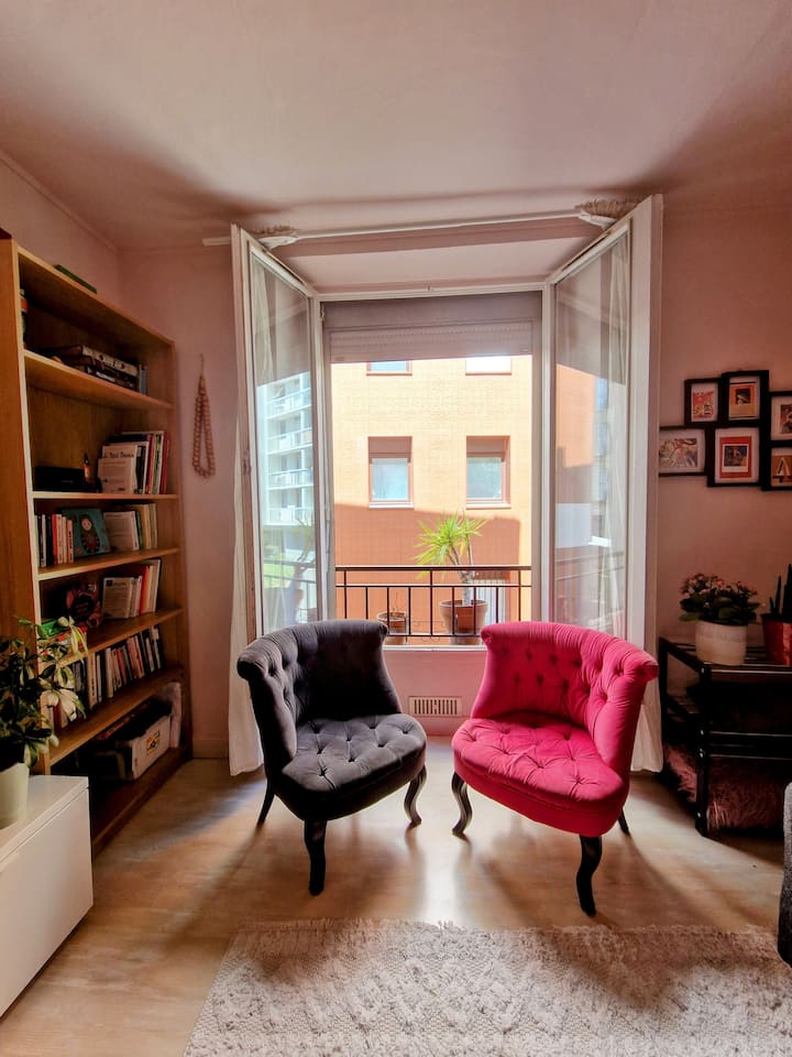 Charmant Appartement  Au Cœur De Paris - ibis Paris Père Lachaise