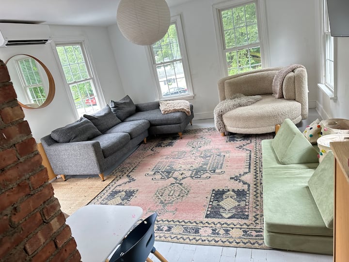 Rhinecliff Home - Rhinebeck, NY