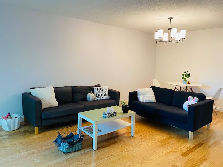 Private Bedroom In Whitby. Long Term Stay Ok! - Ajax