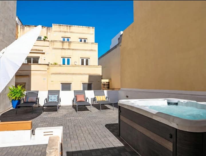 Villa Luciano - Billiards, Jacuzzi & Bbq - Valletta