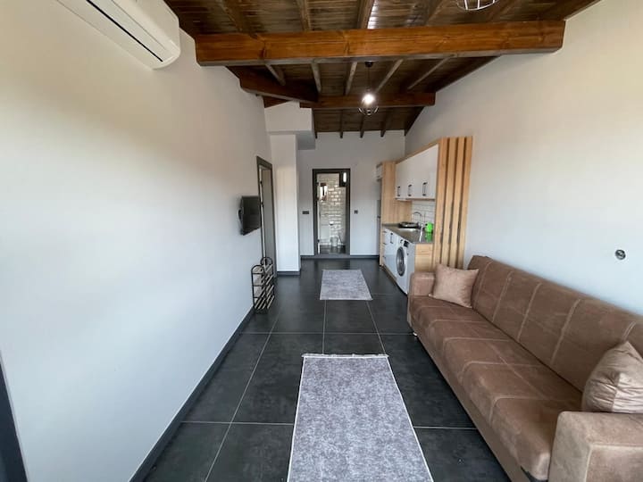 Yenifoça'da 1+1  Apart Daireler - Aliağa