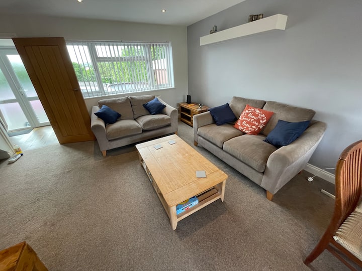 Coates Road-spacious 4 Bed Home-near Rd&e-parking - Exeter