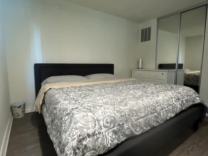 Spacious And Cozy King Bed Stay - Culver City