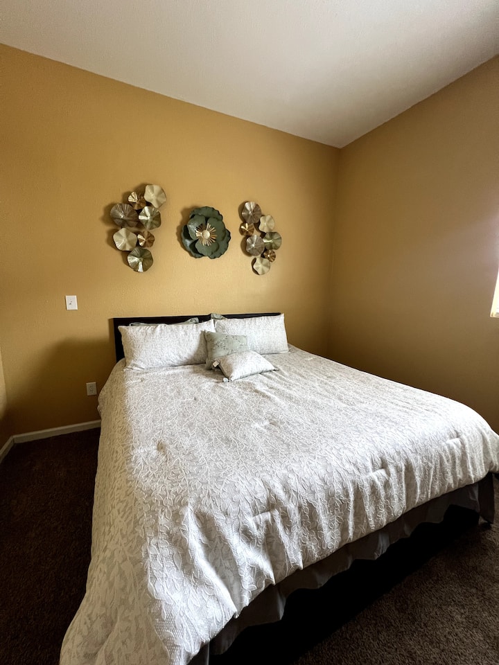 Ranch Backhouse In Romoland Ca - Perris, CA