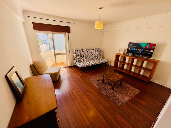 Equipped Apartment In Sobreda - Almada
