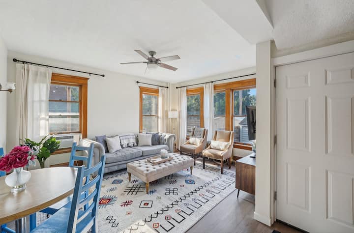 Cathedral Hill 3 Bedroom Charm - Minnesota