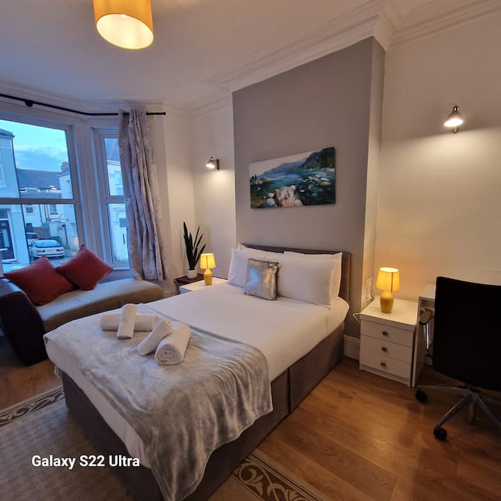 5 Bed House-sleep 10- Free Park. - Plymouth