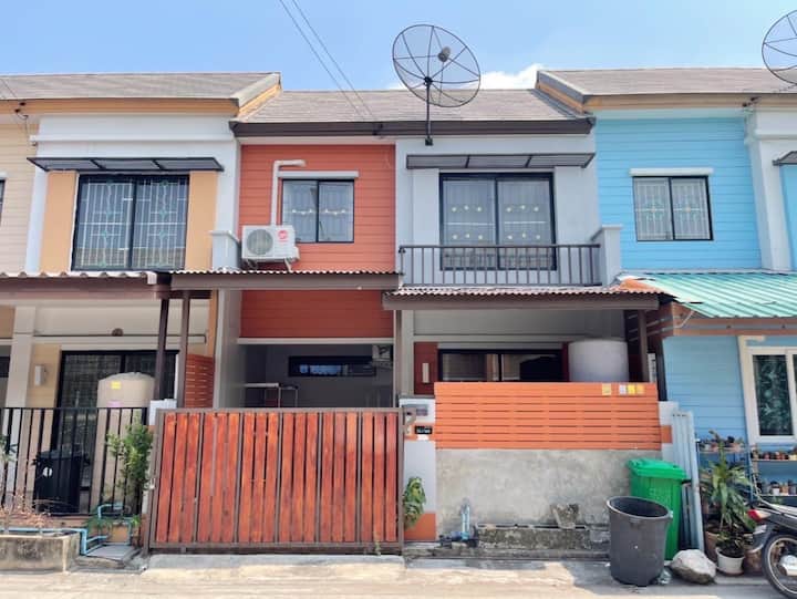 Let Enjoy Your Time - Khlong Luang District