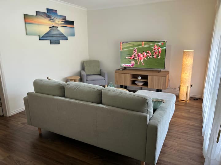 Cosy Central Unit - Ballarat