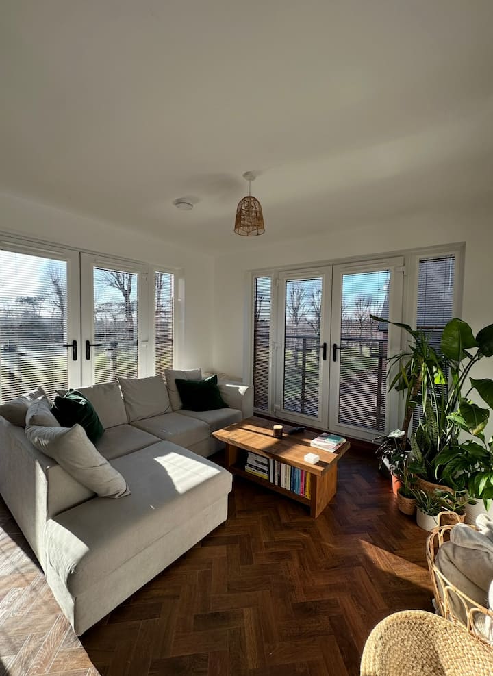 1 Bed Apartment: Rural City Life - ブリストル