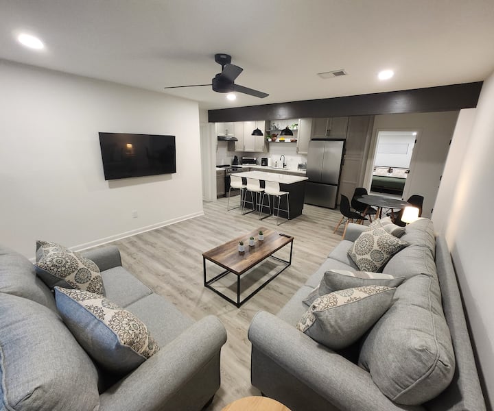 Walking Distance To Stadium & College Town - Tallahassee, FL