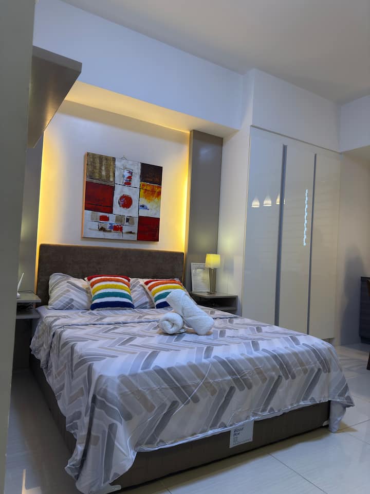 Amethyst Suites
25d Near Ayala - Cebu City