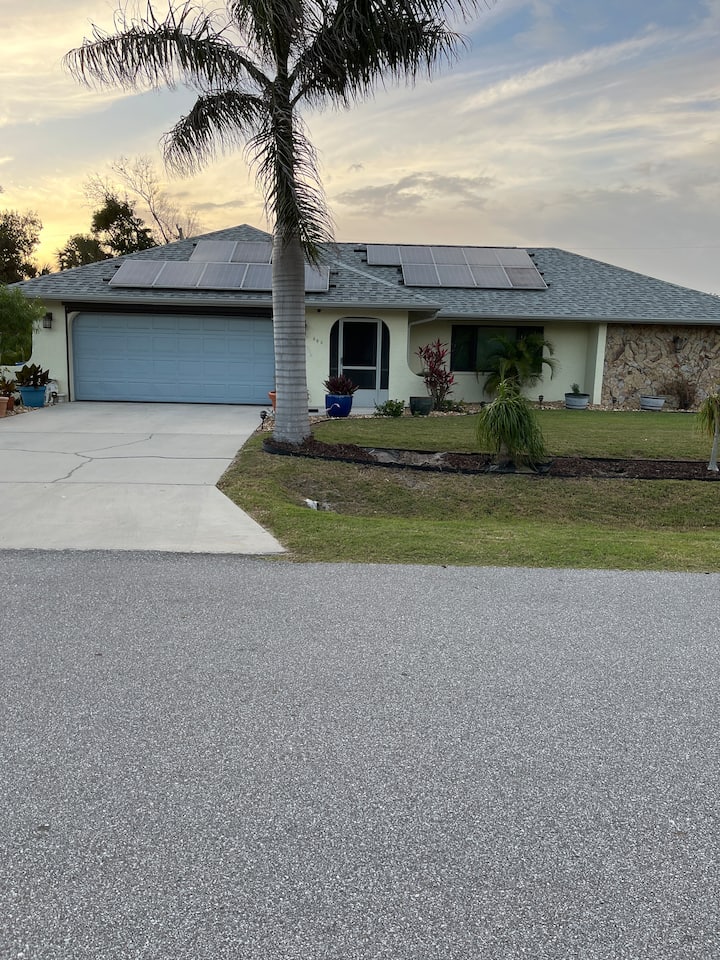 Comfortable, Clean, & Restful. - Port Charlotte, FL