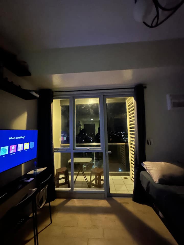 Cozy Minimalist Condotel (Studio) In Iloilo City - Iloilo City