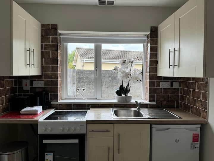 Small 25m2 Apartment - Galway