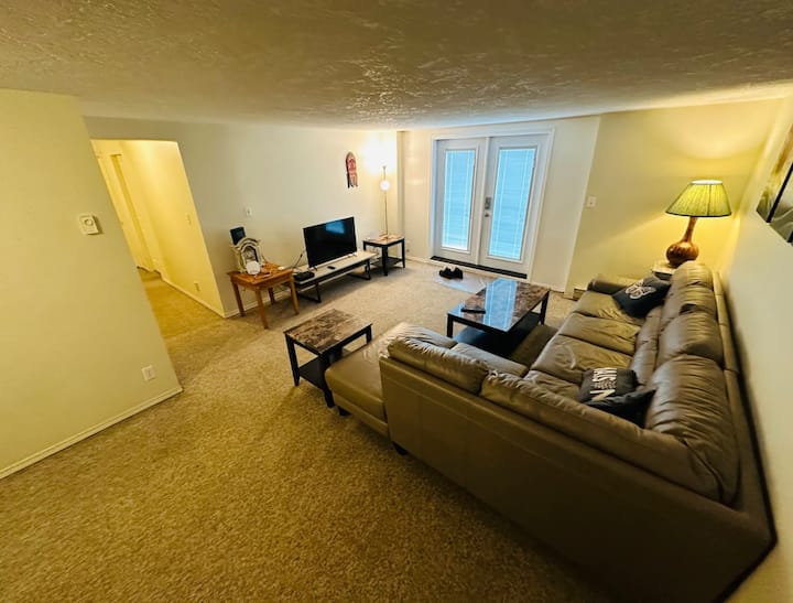 2 Bedroom Lower Suite - Saanich Peninsula