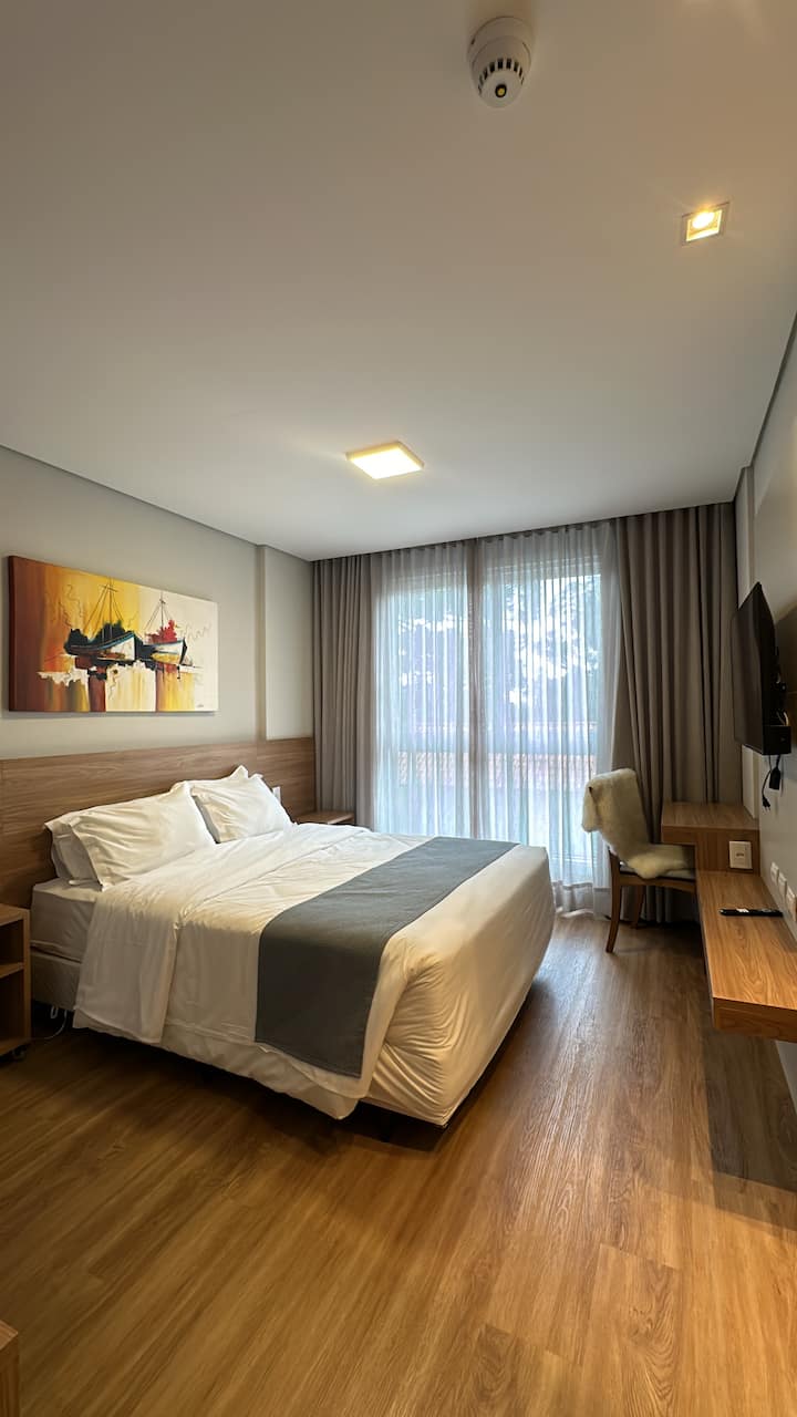 Aconchego Serra Class-flat 205-piscina-espaço Kids - Canela