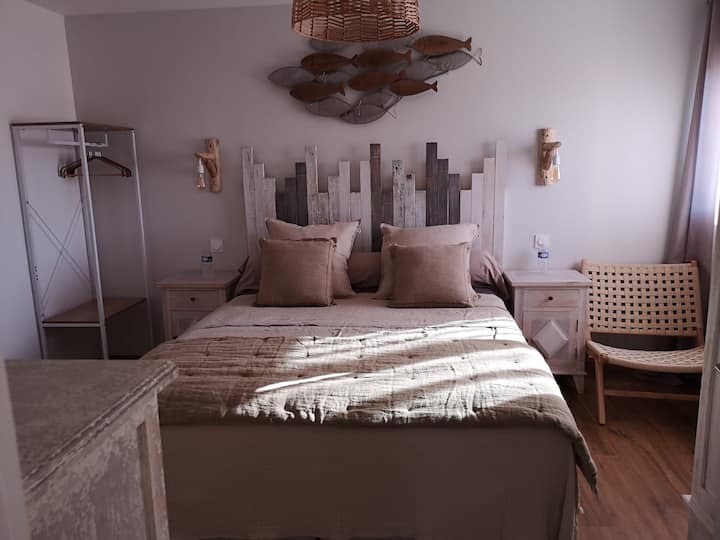 Chambre D'hôtes. Canoam,
Petit Déjeuner Inclus. - Mèze