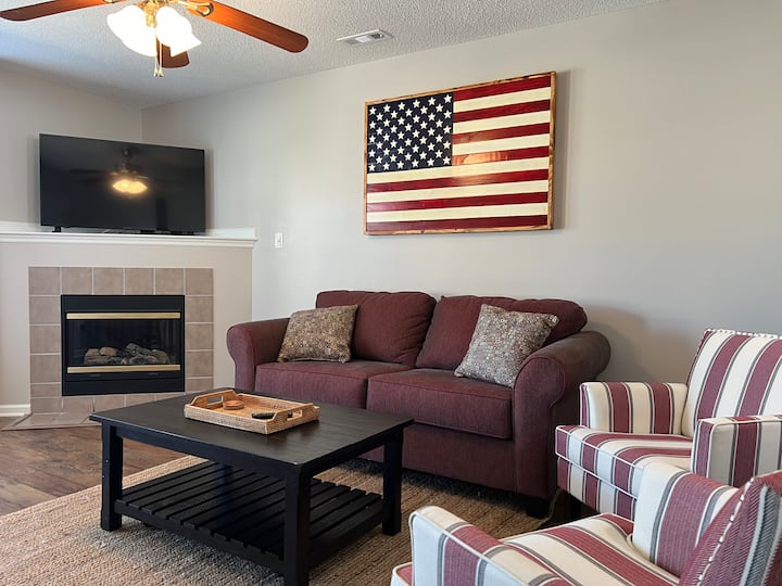 Discounted+min 2 Base+3tvs W/netflix+fireplace - Jacksonville, NC