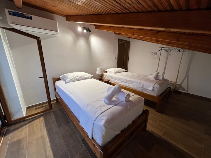 Family Suite Top Floor - Përmet