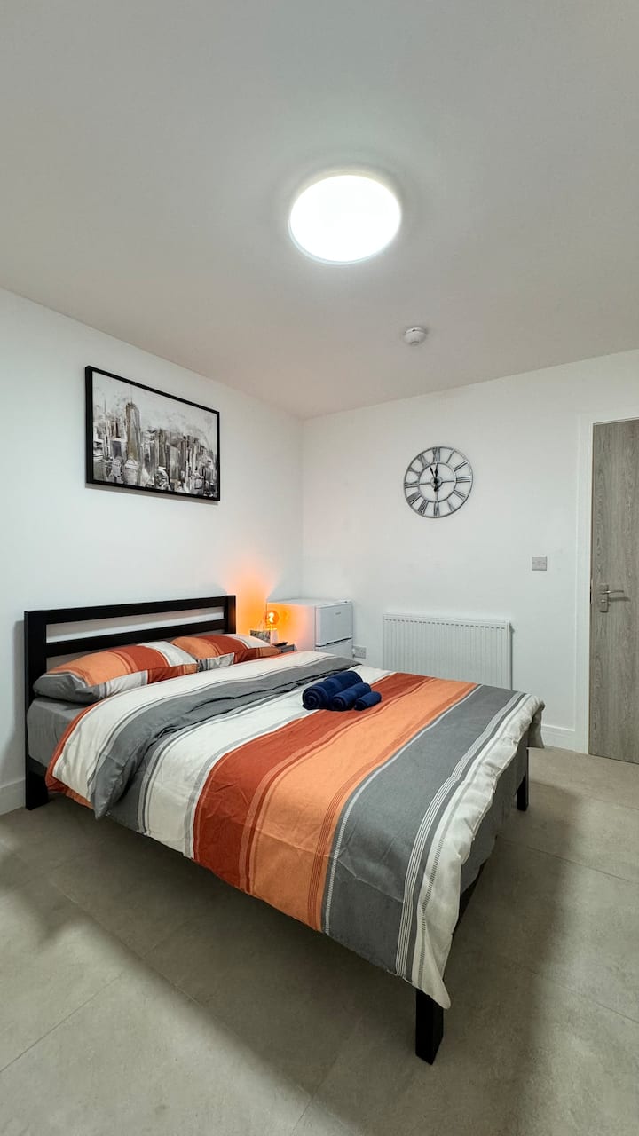 Room In Cardiff Near City Centre  Nice Location - Cardiff