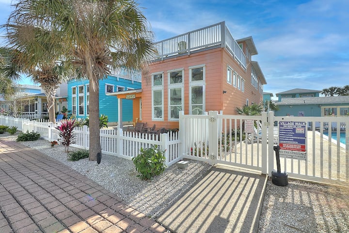 Pet Friendly, Next To Community Pool! - Port Aransas, TX