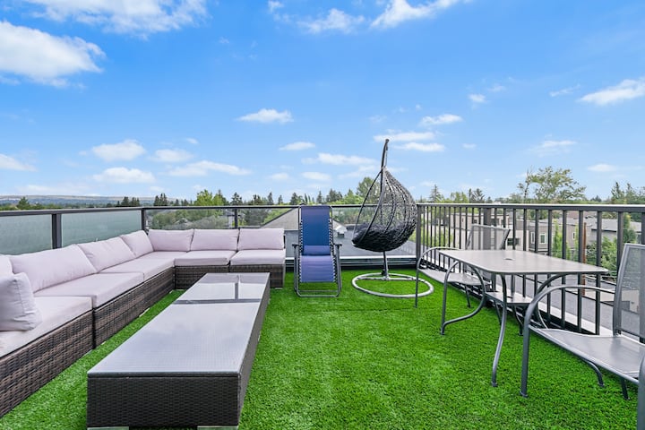Modern Luxury 5bd Rooftop Near Airport/downtown. - Calgary