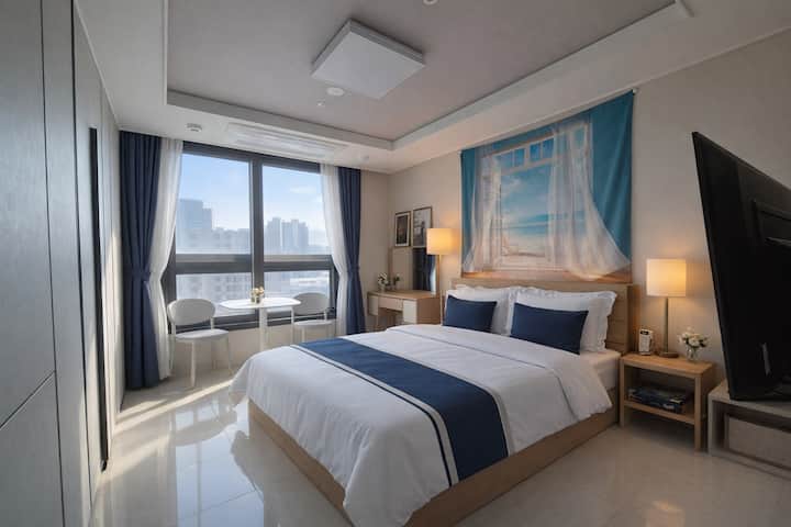 L T House L 중앙로역앞 잠자리가 편안한 숙소 또간집 스타일러 비데 - Daegu