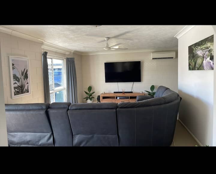 Mountain Views

Lifts Available - Townsville