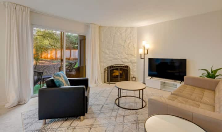 Quiet Kirkland 2bed Condo Near Lake And Trails. - Kirkland