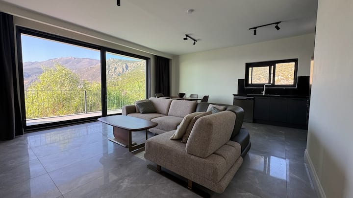 Luxury Sea View House -
