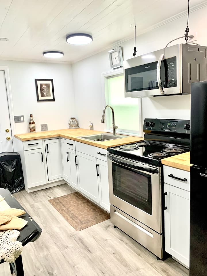 Tiny Home Sanctuary, Near Downtown/hospital; Patio - Carrboro, NC