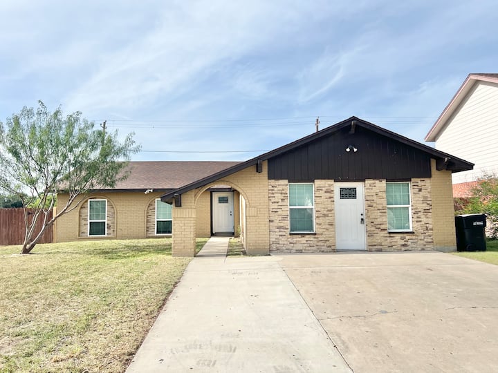 Perfect For Families And Groups, Pool, Fenced - McAllen