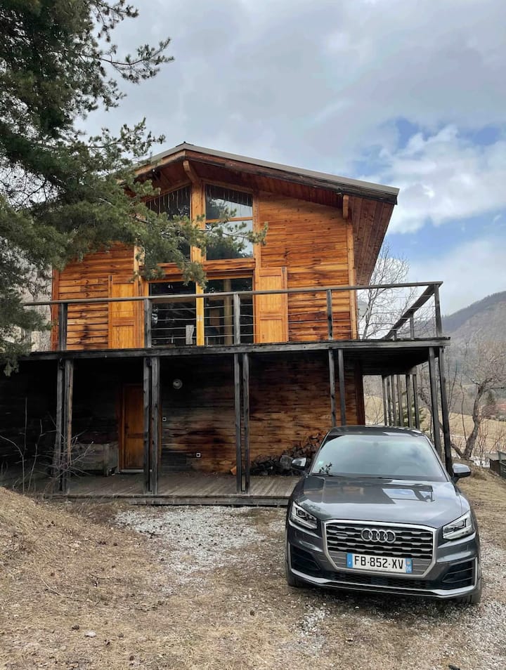 Chalet Très Paisible De 150m - Colmars