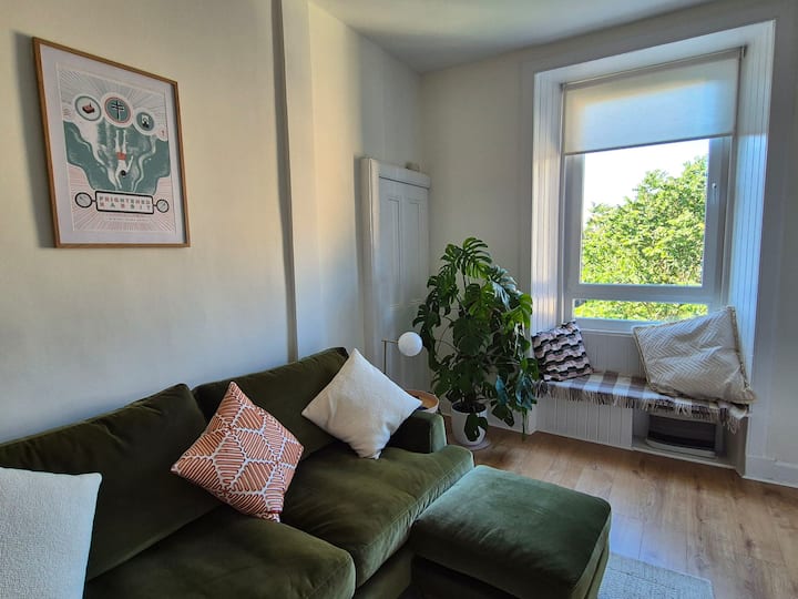 Spacious Flat With Double Room In Edinburgh - エディンバラ