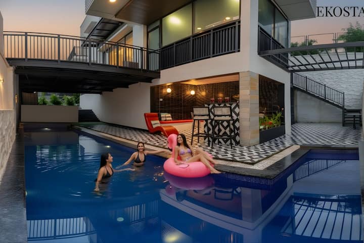 Gravity Villa(6bhk)-ekostay - India