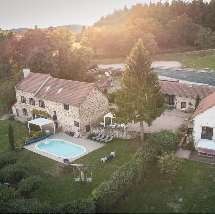 Gîtes Avec Salle De Réception : 19 Personnes Max - Auvergne