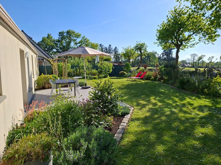 Maison&jardin: Plages à 15 Min/commerces à 5 Min - Trégastel