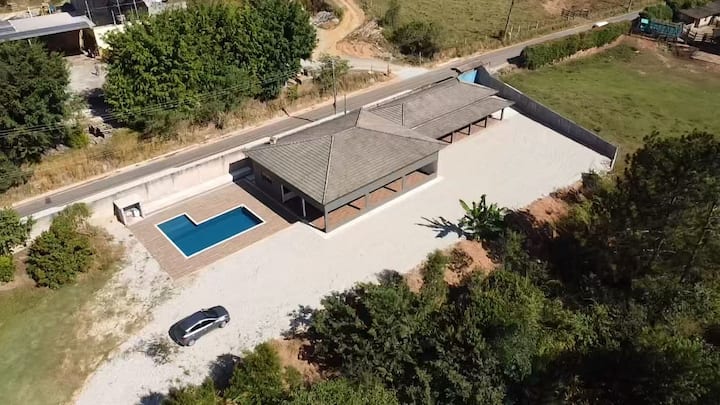Suíte Com Espaço De Lazer Compartilhado Guararema - Guararema