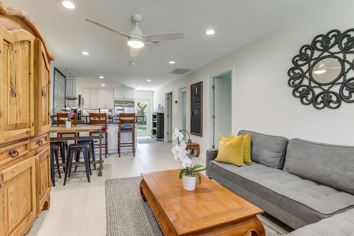 Vibrant North Palm Beach Home ~ 2 Mi To Beach! - Palm Beach Gardens, FL