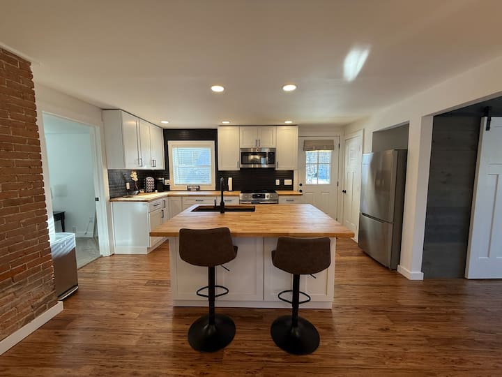 Minutes From Saratoga Springs! - Saratoga Springs, NY