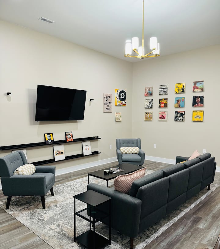 Overnight On Main - Lieber State Recreation Area, Cloverdale